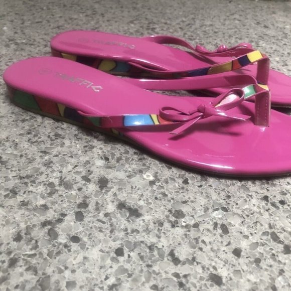 Traffic | Shoes | Traffic Hot Pink Flip Flop Sandals W Slight Heel ...